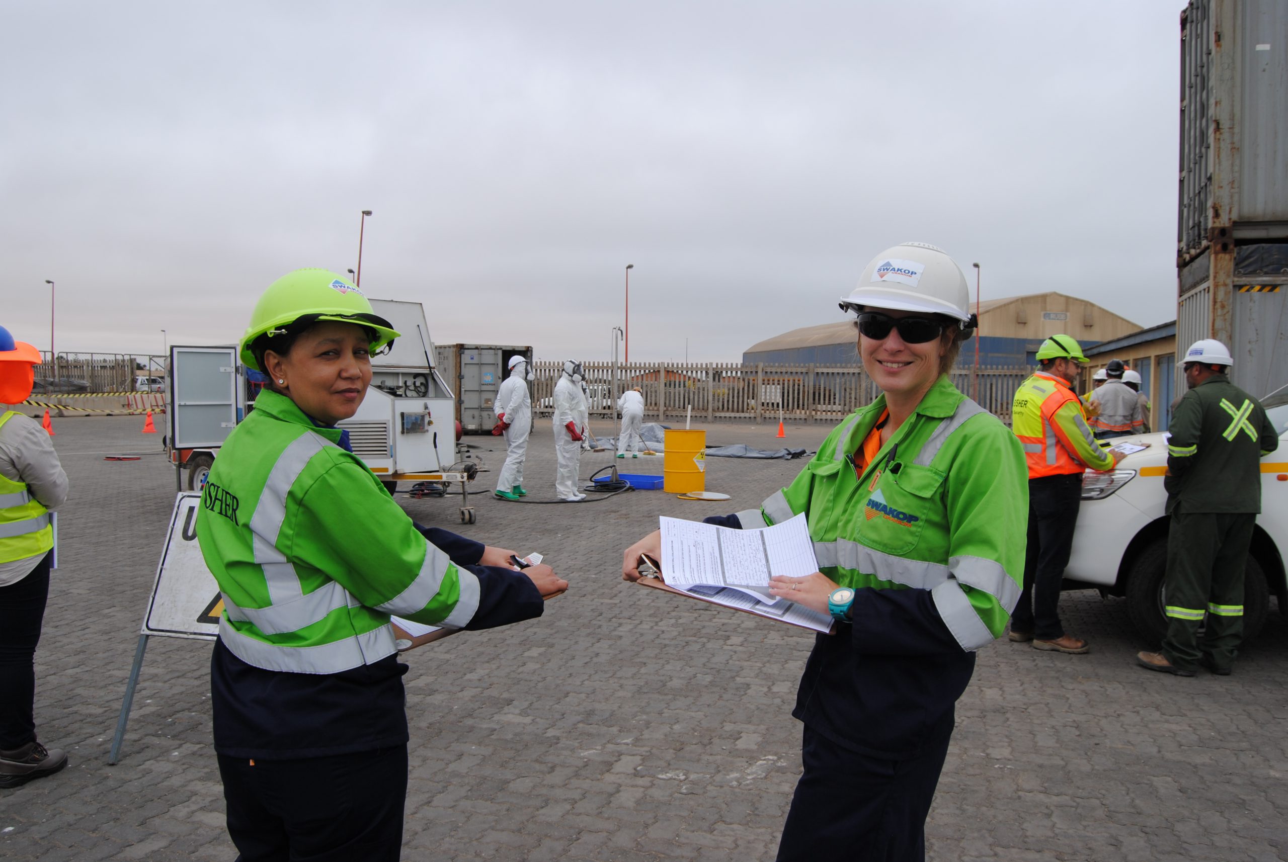 A spill drill in the harbour – Chamberofmines